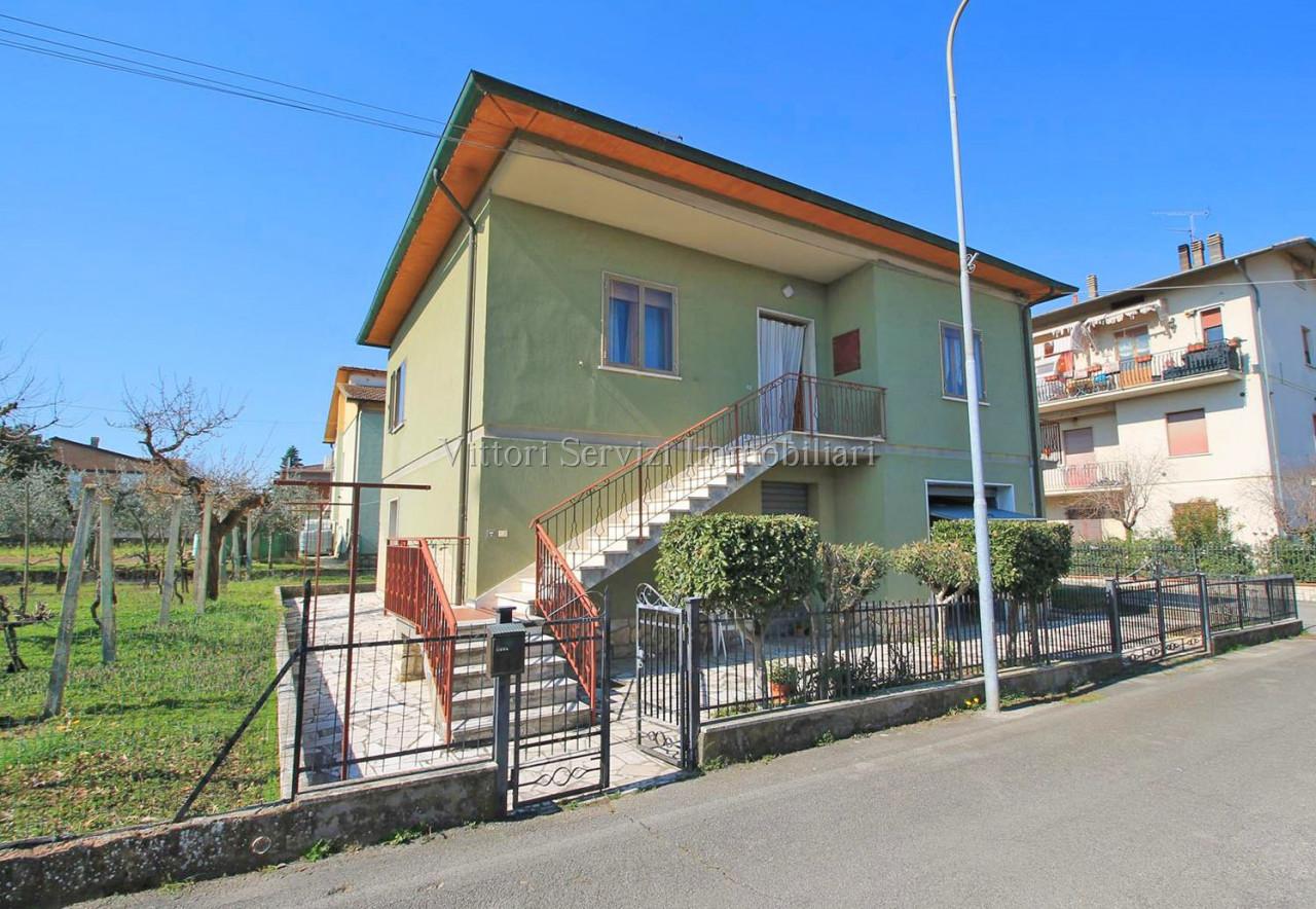 Casa indipendente in vendita a Sinalunga