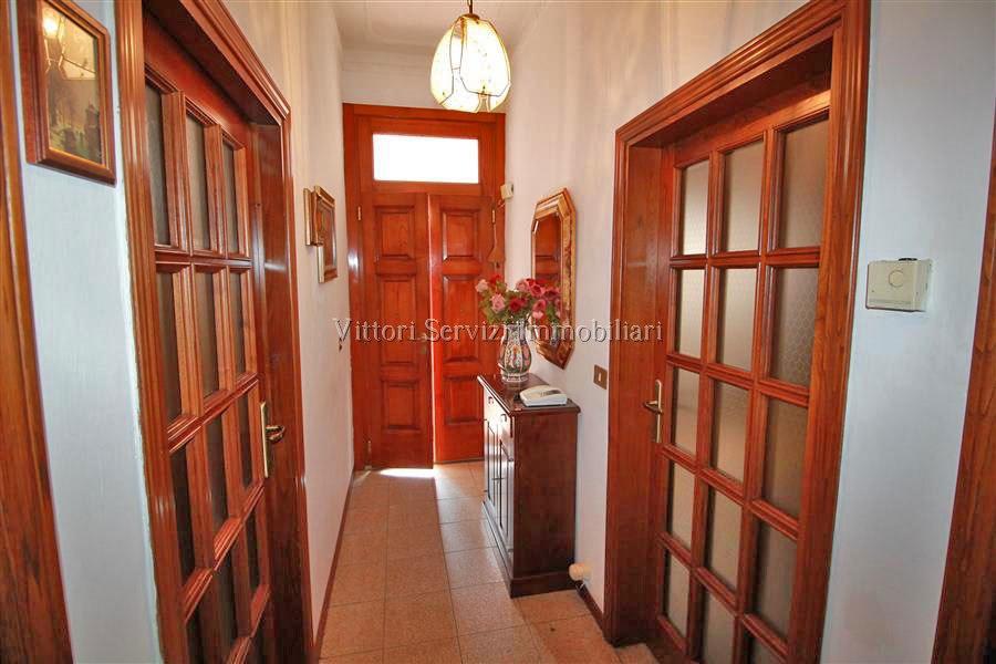 Casa indipendente in vendita a Torrita Di Siena Foto-10