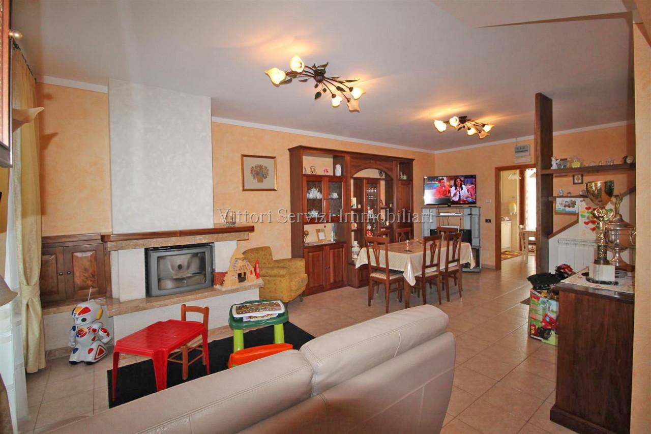 Appartamento in vendita a Torrita Di Siena