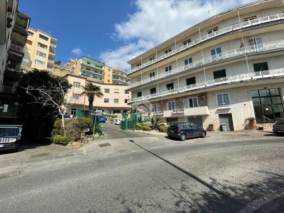Appartamento in vendita a Napoli