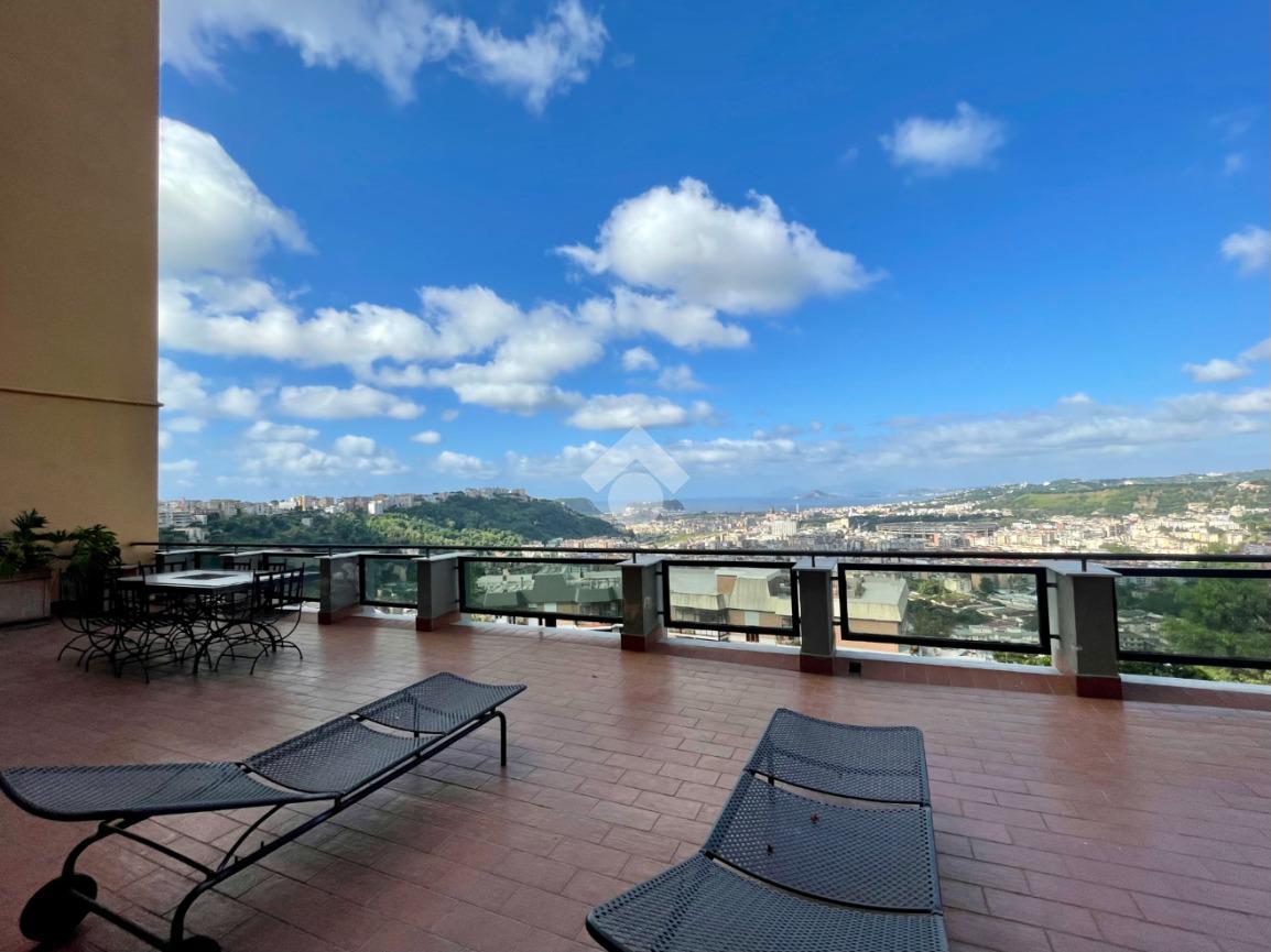 Appartamento in vendita a Napoli