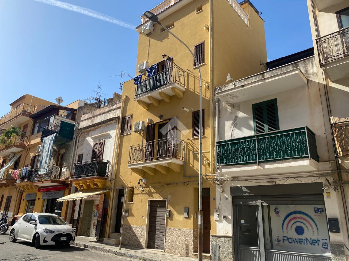 Palazzo in vendita a Capaci