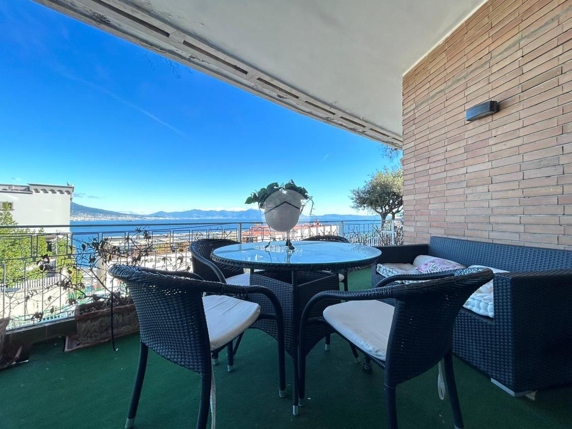 Appartamento in vendita a Napoli