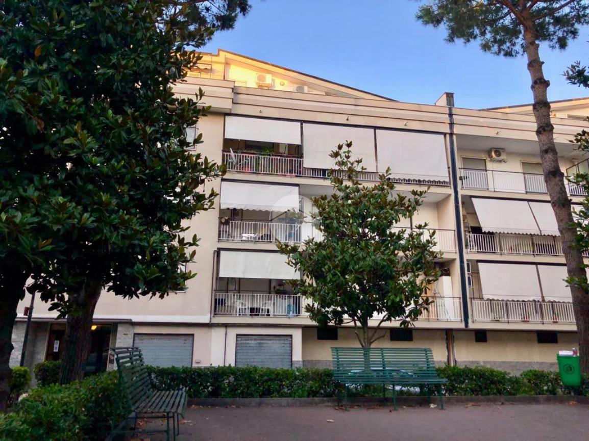 Box in vendita a Quarto Foto-2