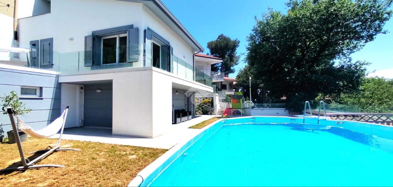 Villa in vendita a Gabicce Mare