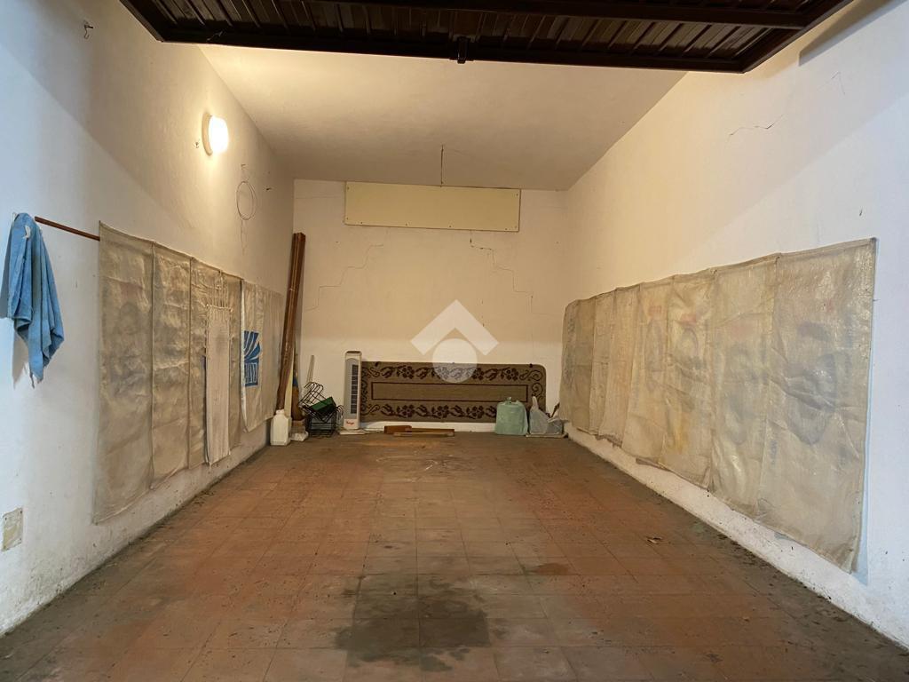 Box in vendita a Rapallo