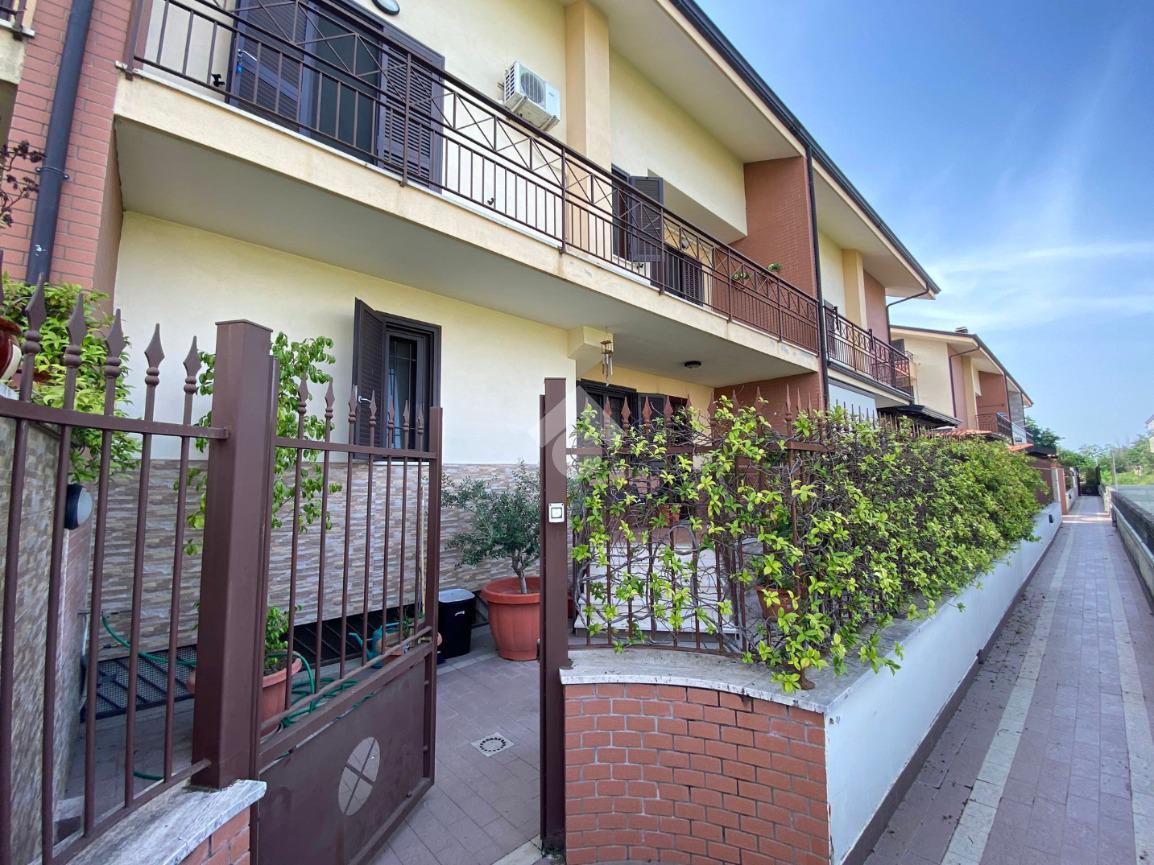 Villa a schiera in vendita a Cesa