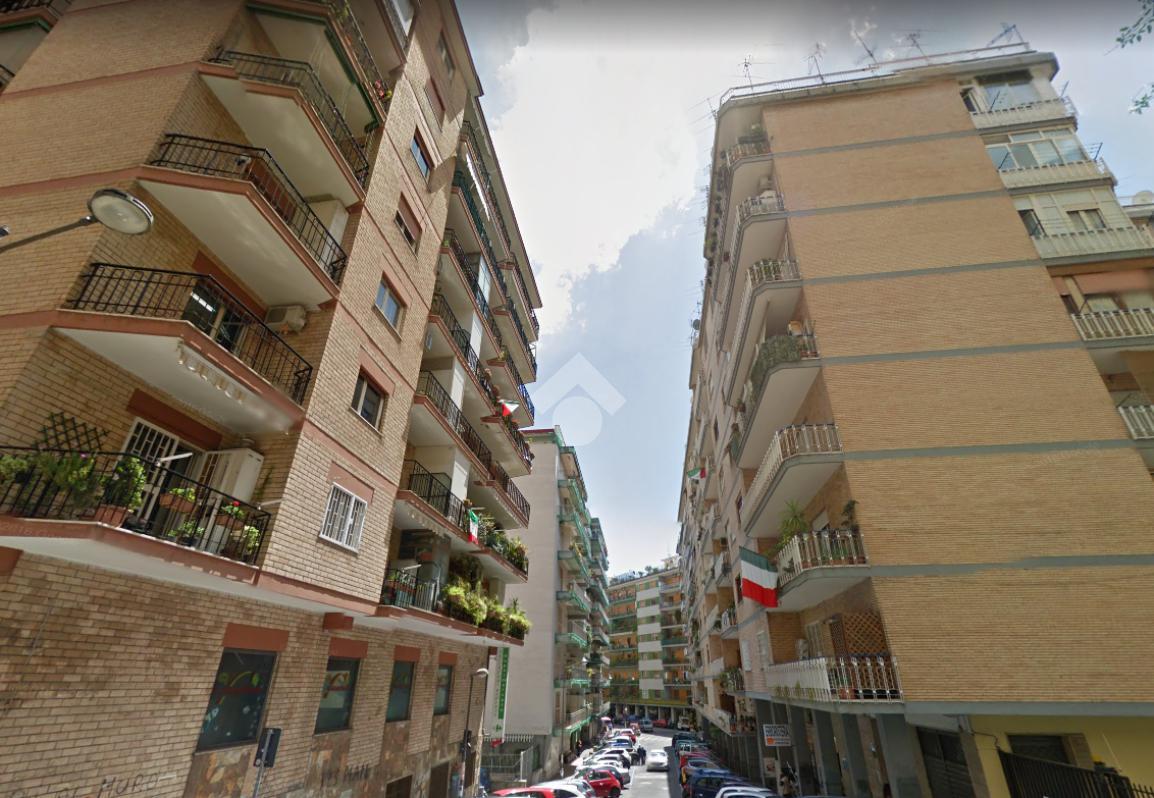 Appartamento in vendita a Napoli
