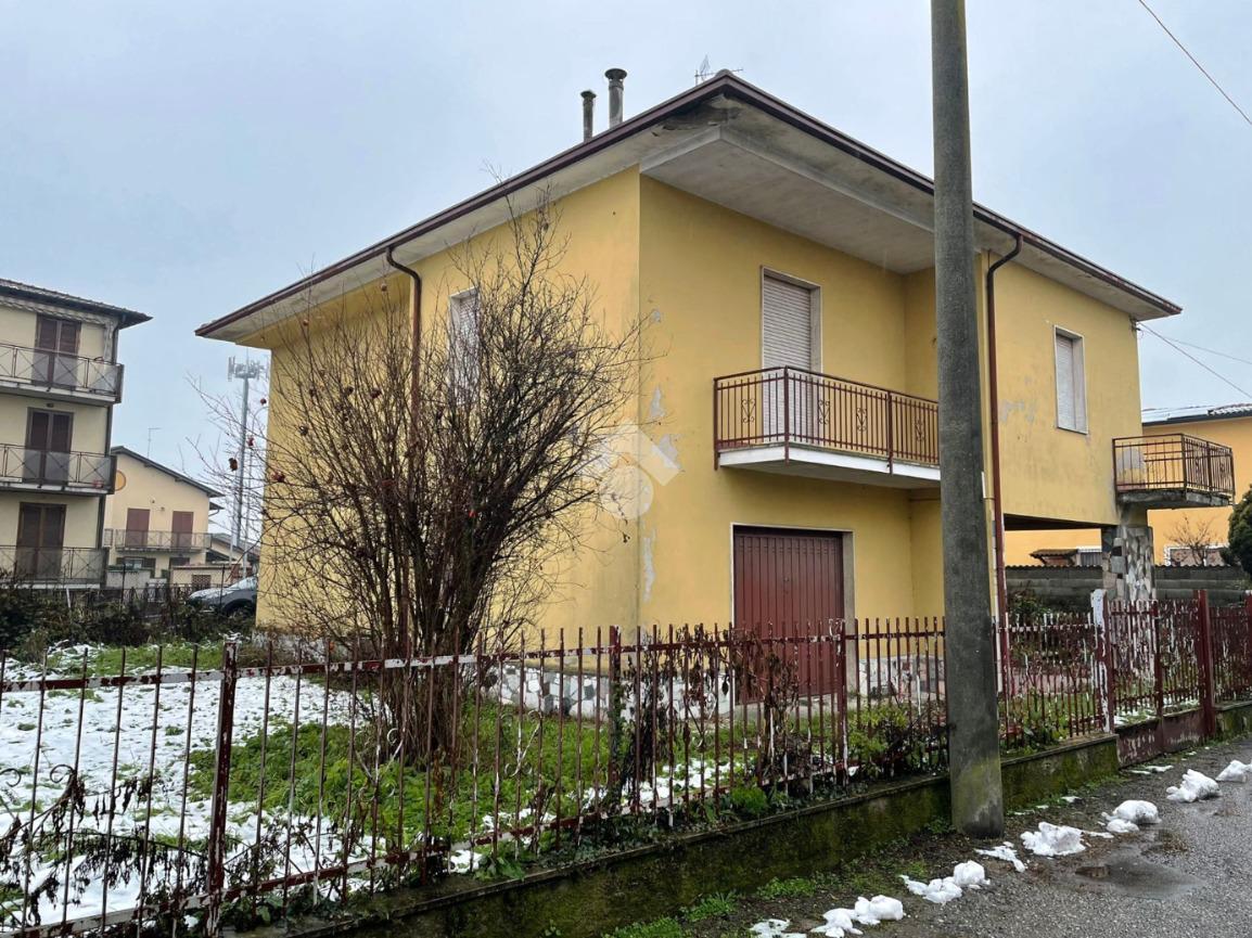 Villa in Via Ragazzi del '99 11, Castelleone