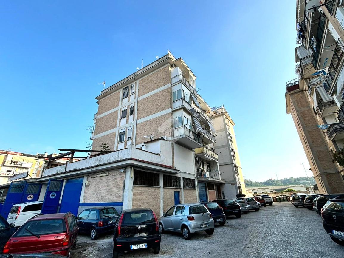 Appartamento in vendita a Napoli