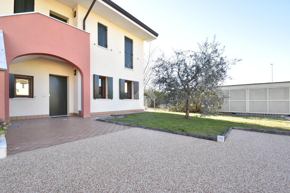 Appartamento in vendita a Bussolengo