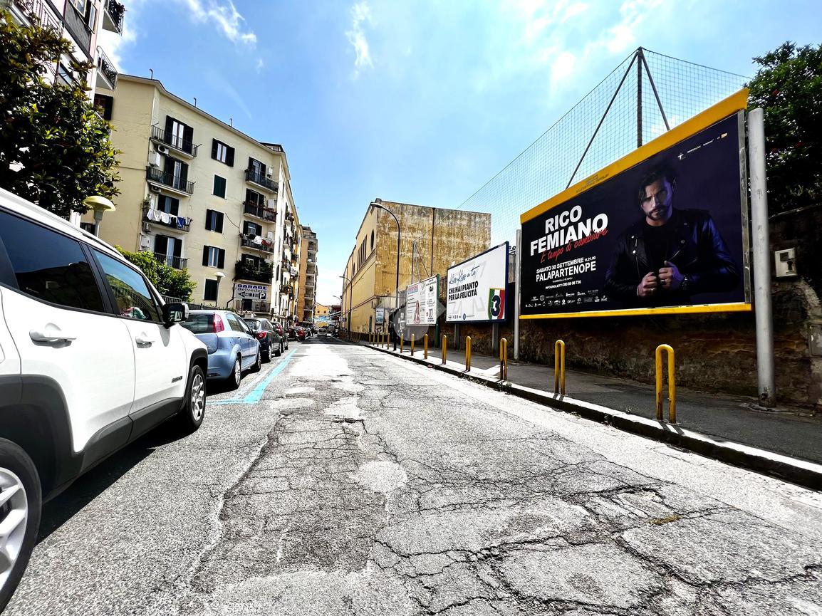 Appartamento in vendita a Napoli