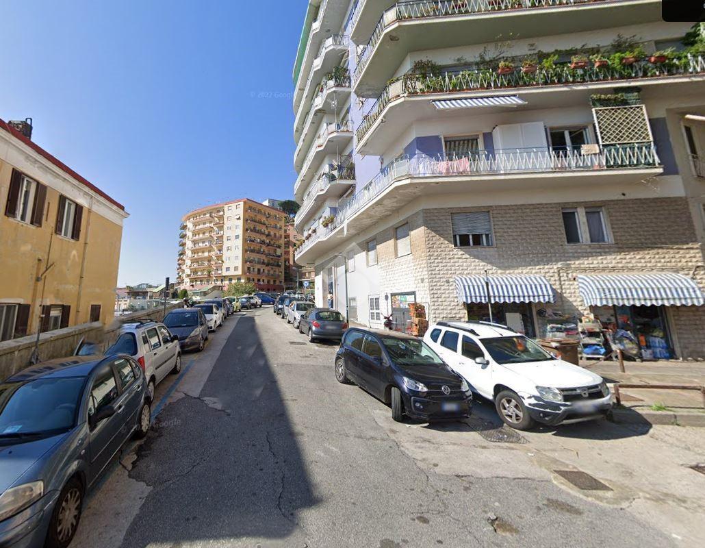 Appartamento in vendita a Napoli
