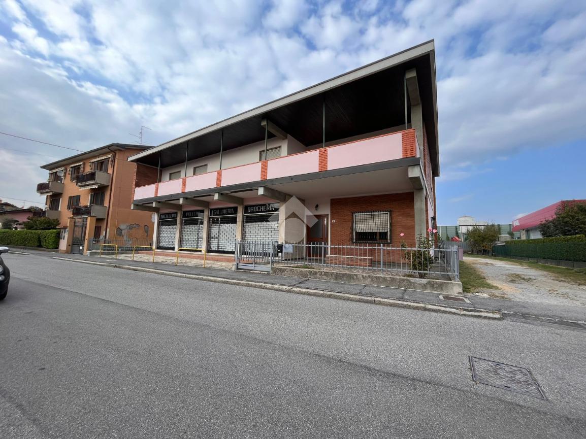 Casa indipendente in vendita a Dalmine