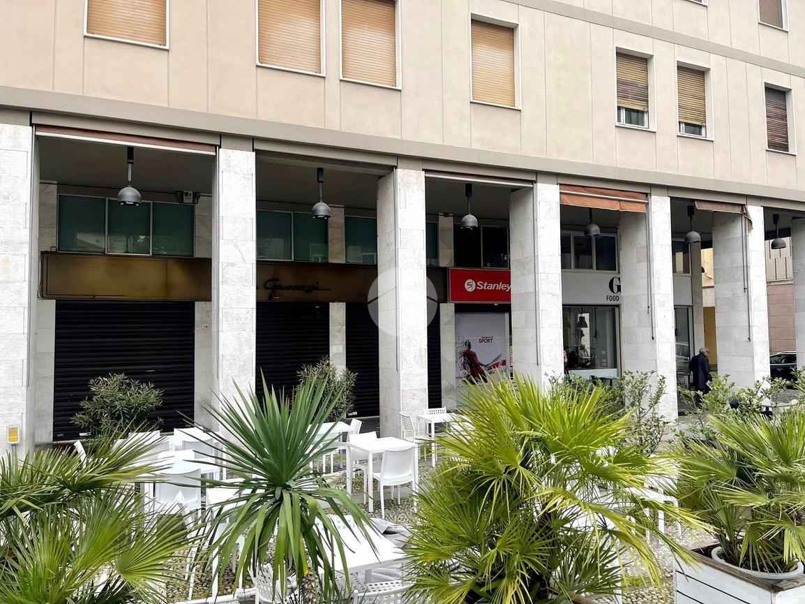 Negozio in affitto a Seregno