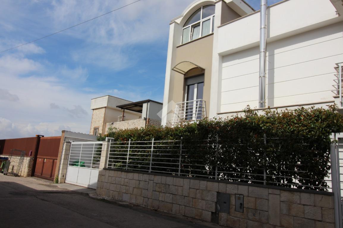 Villa a schiera in vendita a Villa Di Briano