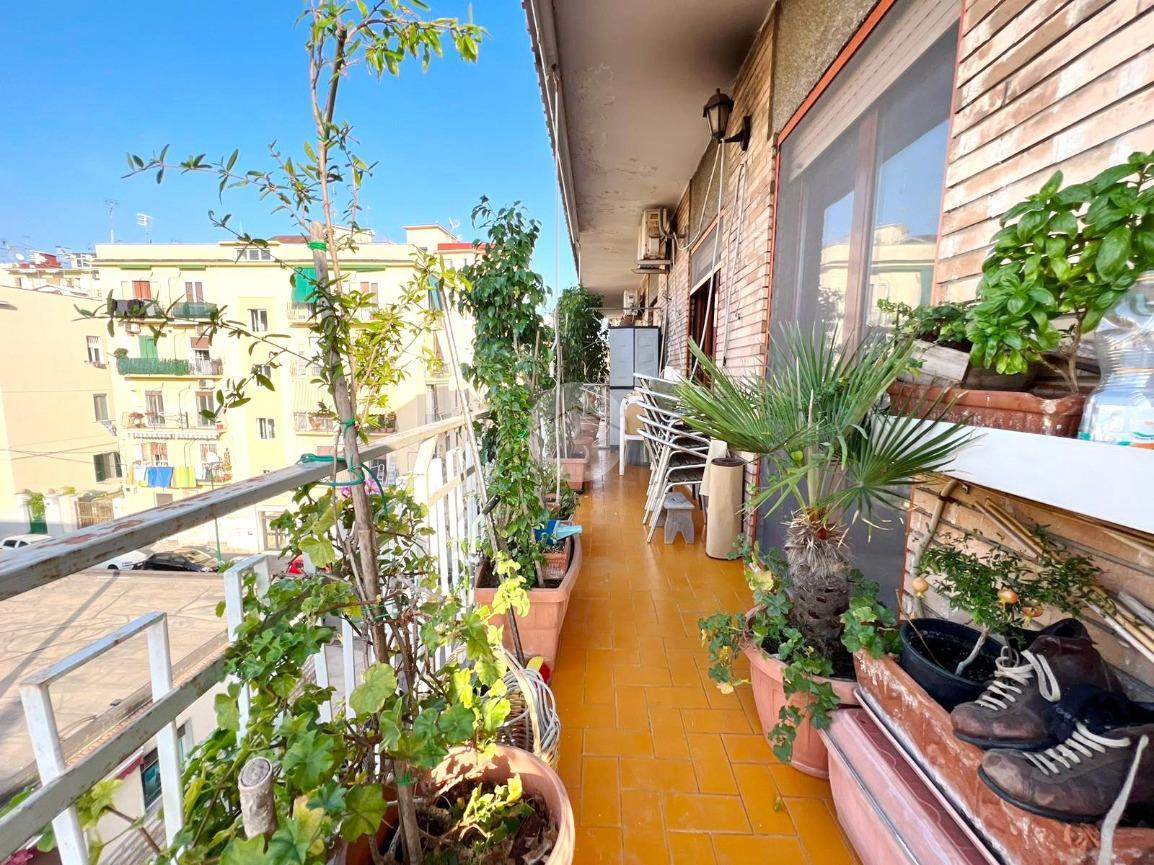 Appartamento in vendita a Napoli