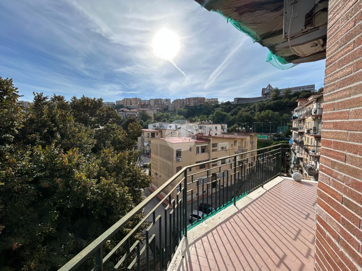 Appartamento in vendita a Napoli