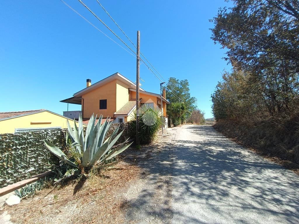 Casa indipendente in vendita a Atri