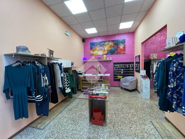 Negozio in affitto a Terni