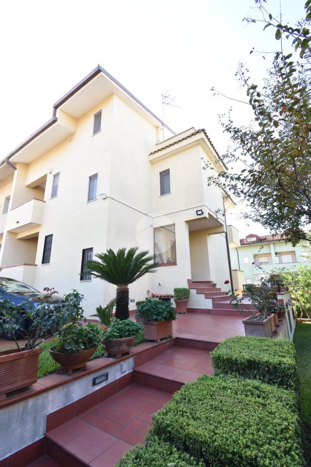 Villa a schiera in vendita a Pollena Trocchia