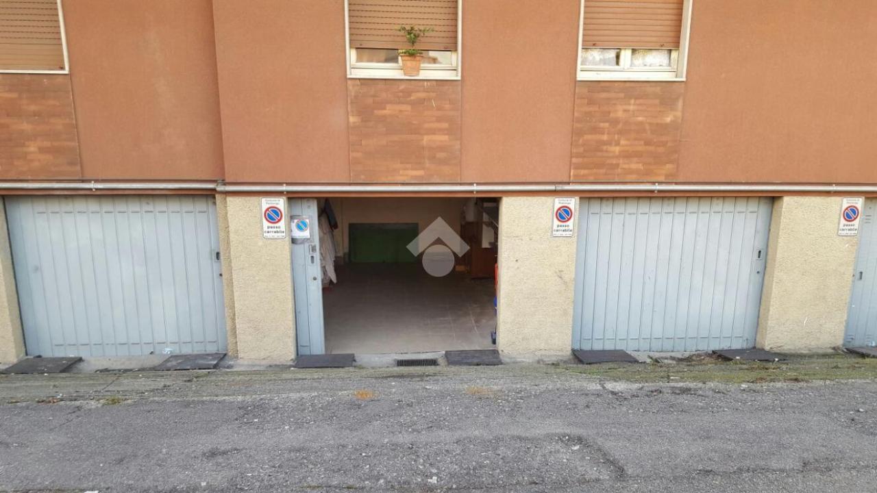 Box in vendita a Pedrengo