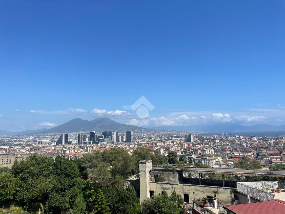 Appartamento in vendita a Napoli