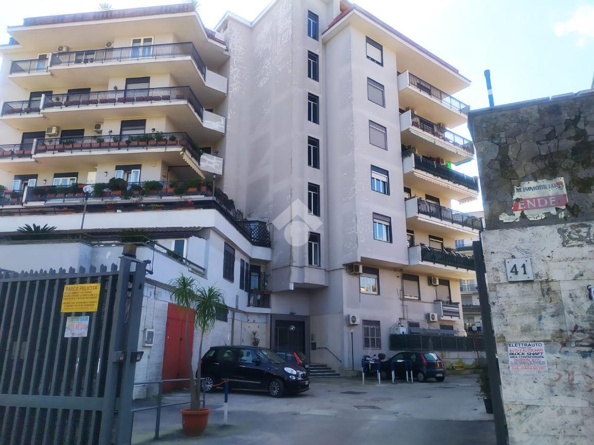Box in vendita a Napoli