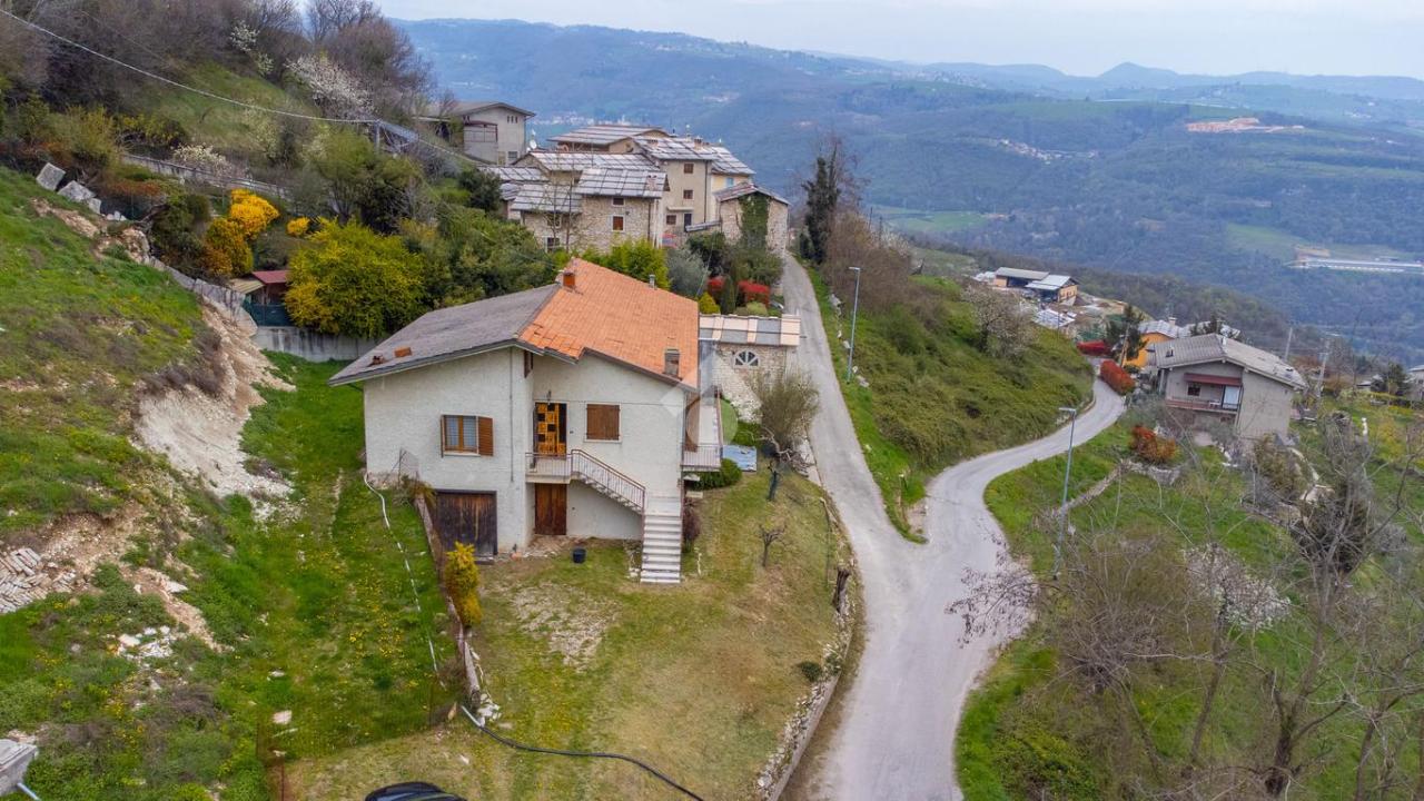 Casa indipendente in vendita a Grezzana