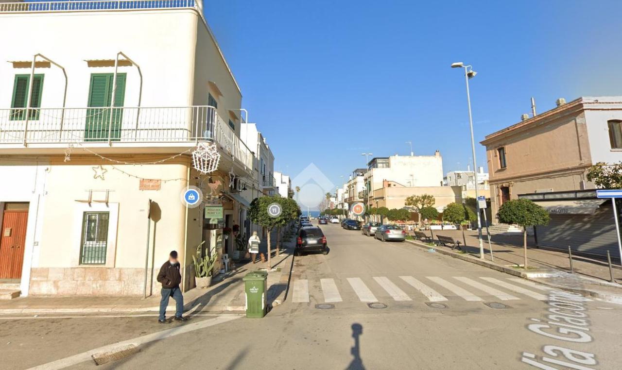 Negozio in vendita a Bari