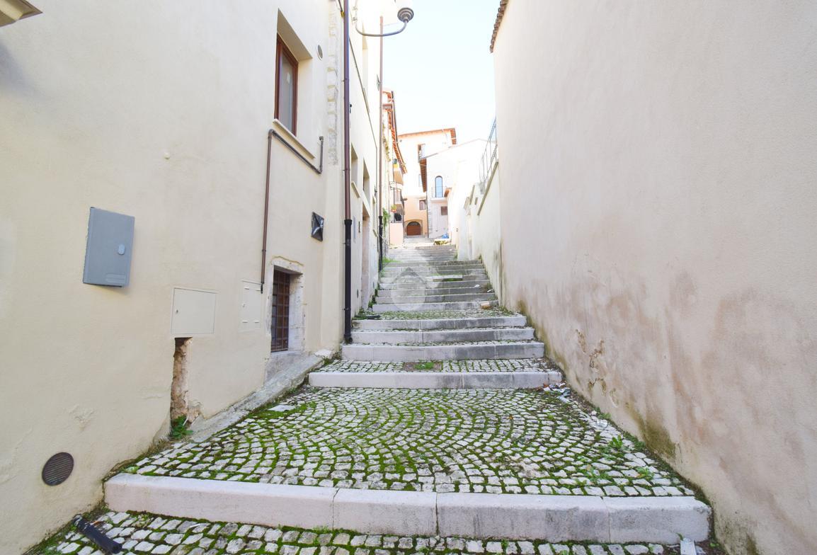 Appartamento in vendita a L'Aquila Foto-2