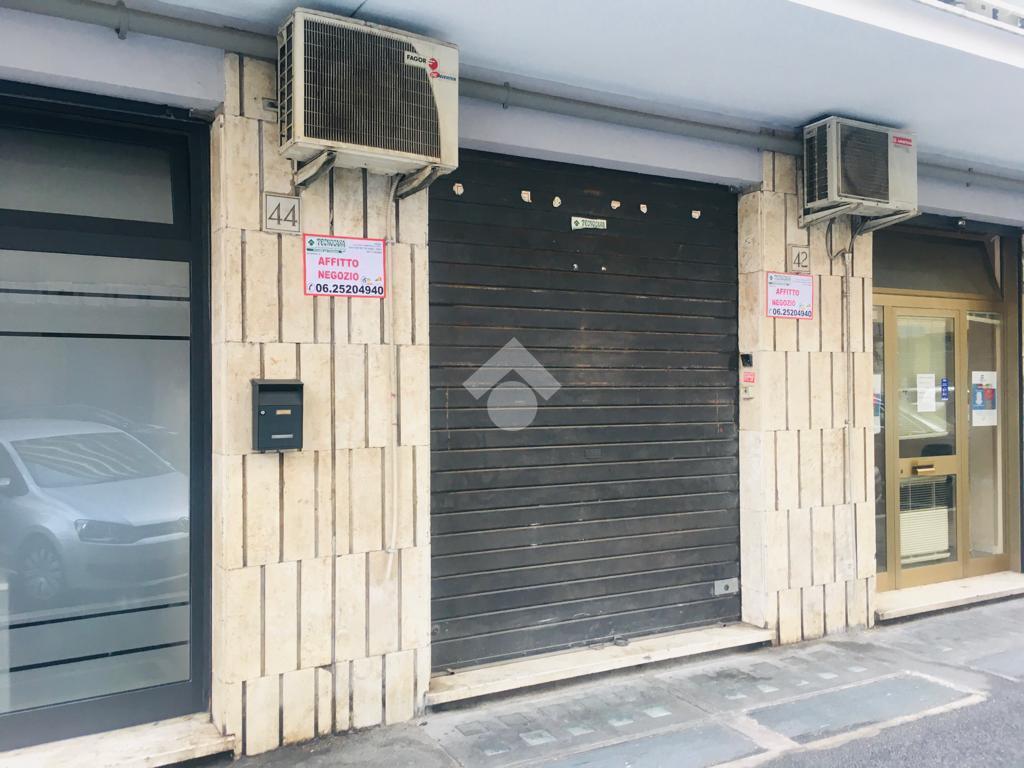 Negozio in affitto a Roma