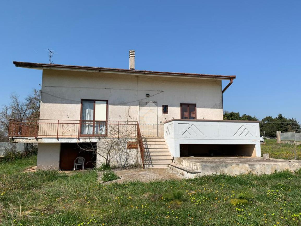 Villa in vendita a Santeramo In Colle