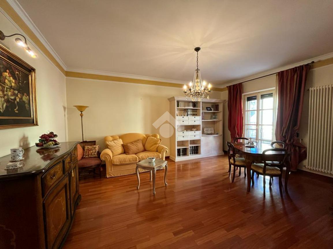 Casa indipendente in vendita a Santeramo In Colle