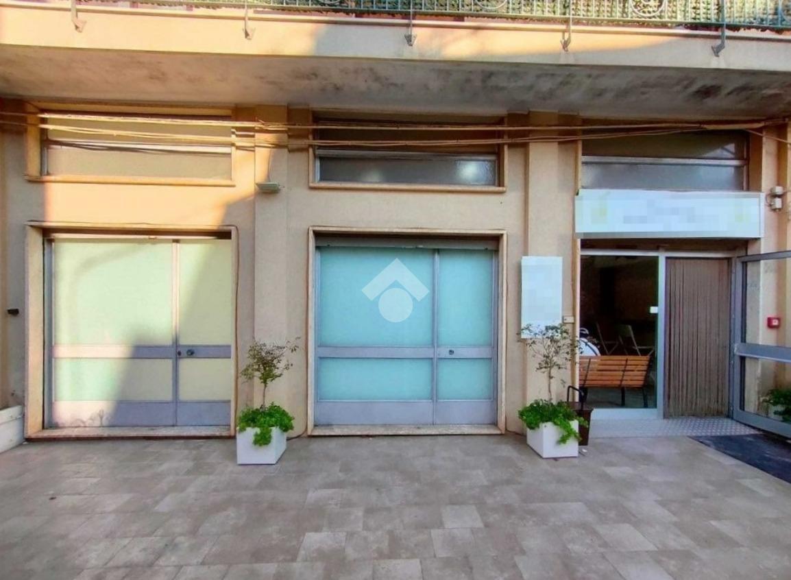 Negozio in affitto a Santeramo In Colle