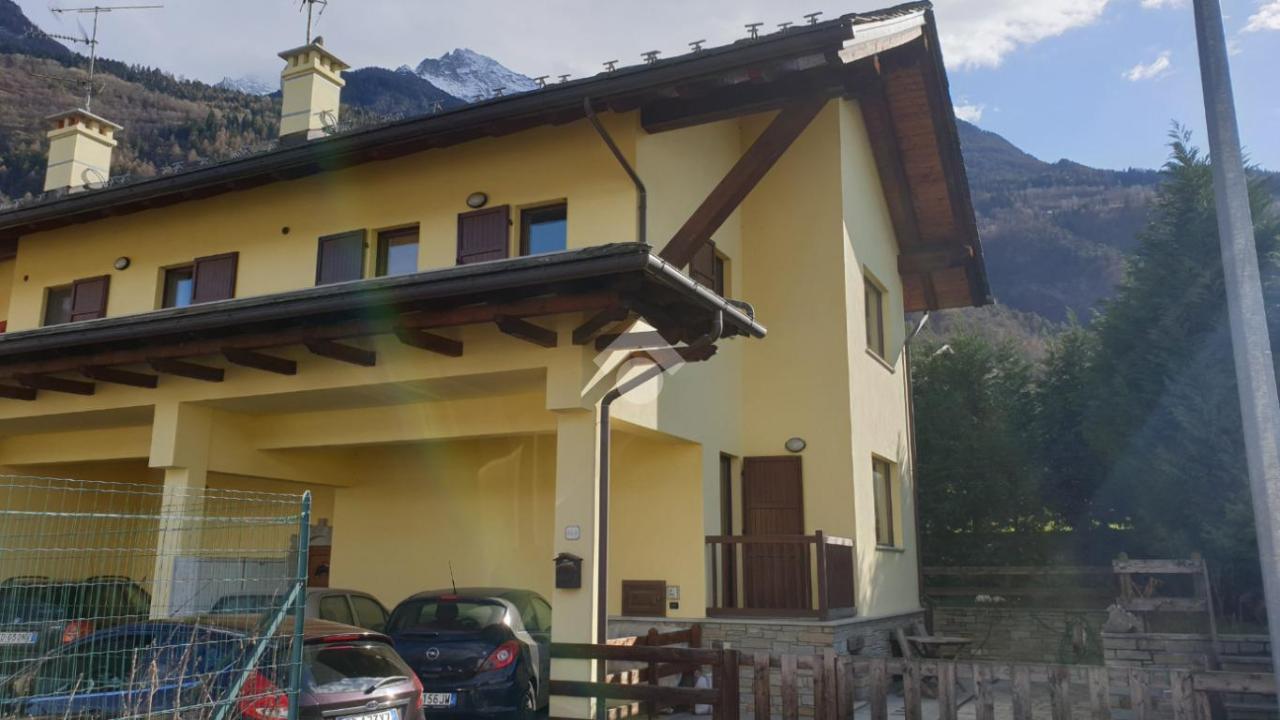 Villa in Località Capoluogo 66, Pollein