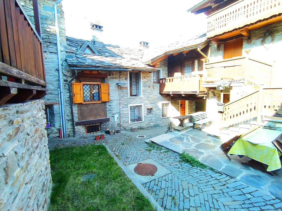 Casa indipendente in vendita a Introd