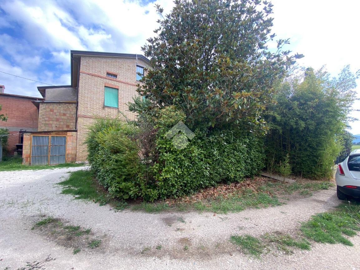 Casa indipendente in vendita a Assisi