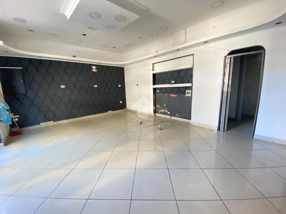 Negozio in affitto a Napoli