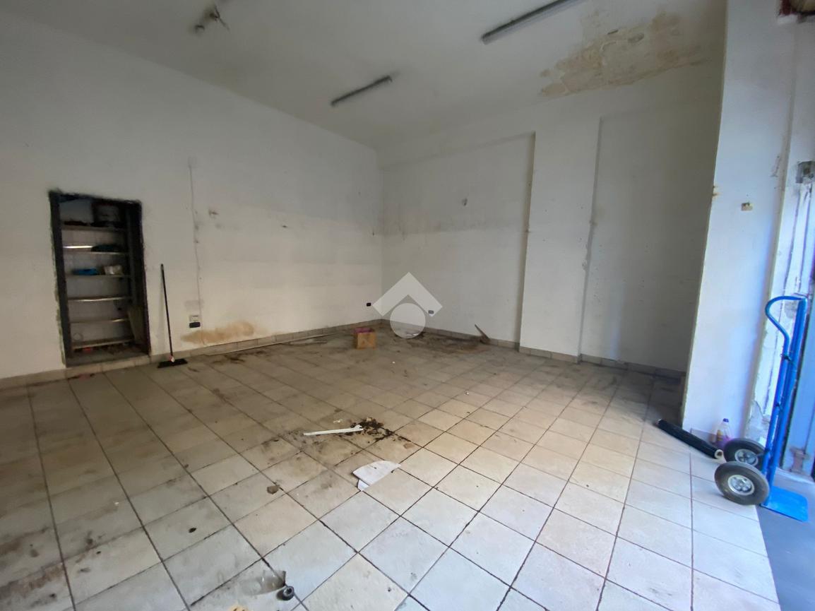 Negozio in affitto a Casavatore
