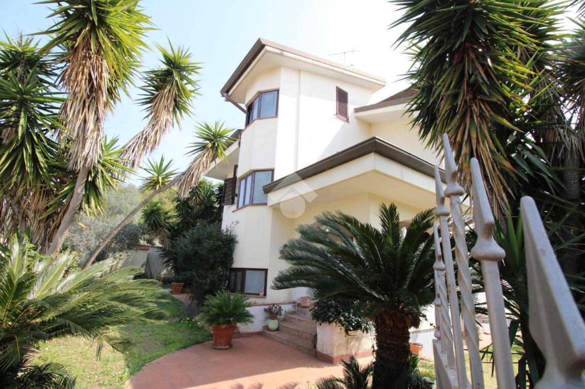 Villa in vendita a Pomezia