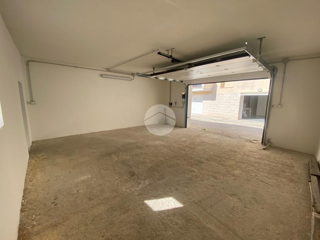 Box in affitto a L'Aquila