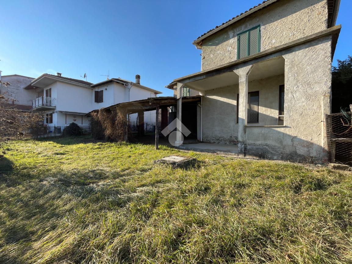 Casa indipendente in vendita a Bubbio