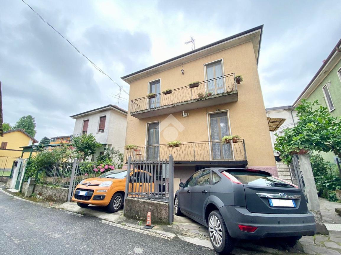 Casa indipendente in vendita a Binasco