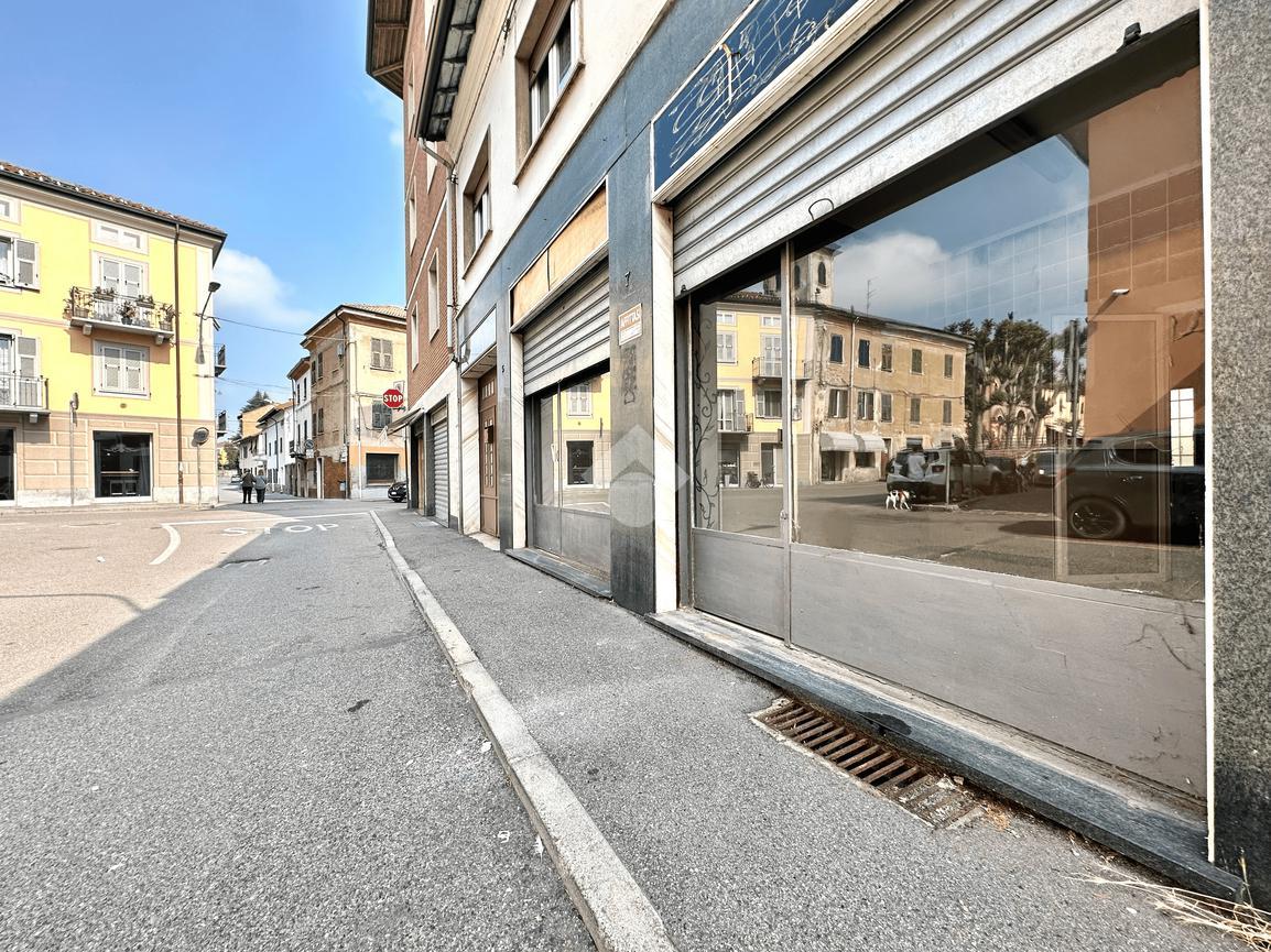 Negozio in affitto a Pozzolo Formigaro