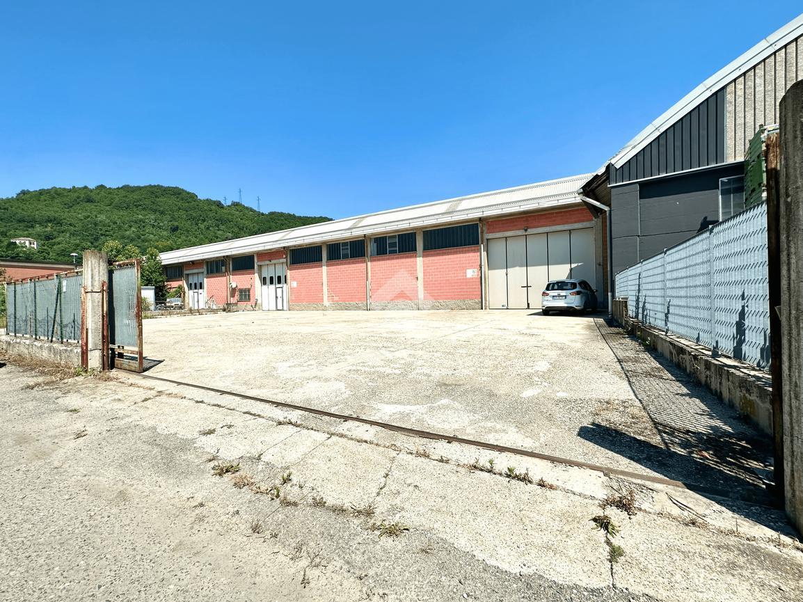 Capannone in vendita a Serravalle Scrivia