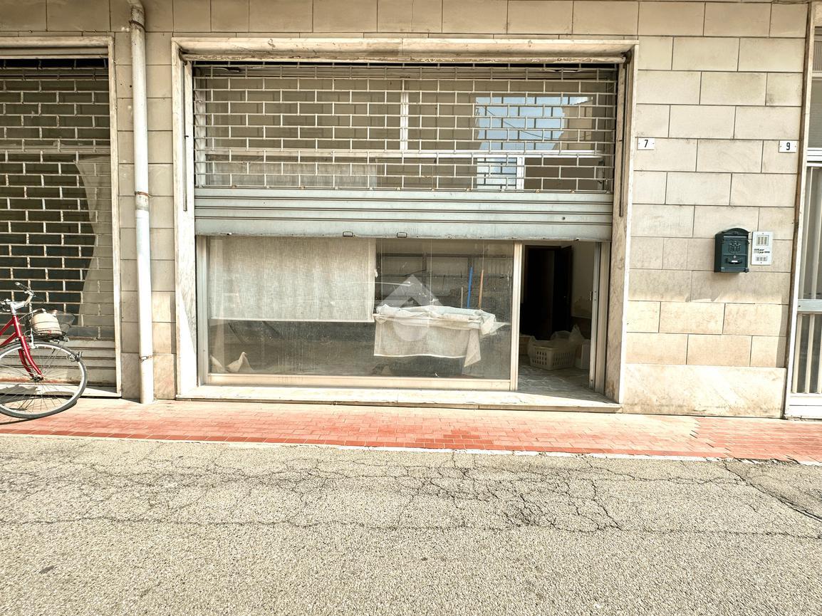 Ufficio in vendita a Sale