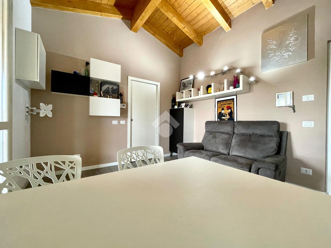 Appartamento in vendita a Bonate Sotto