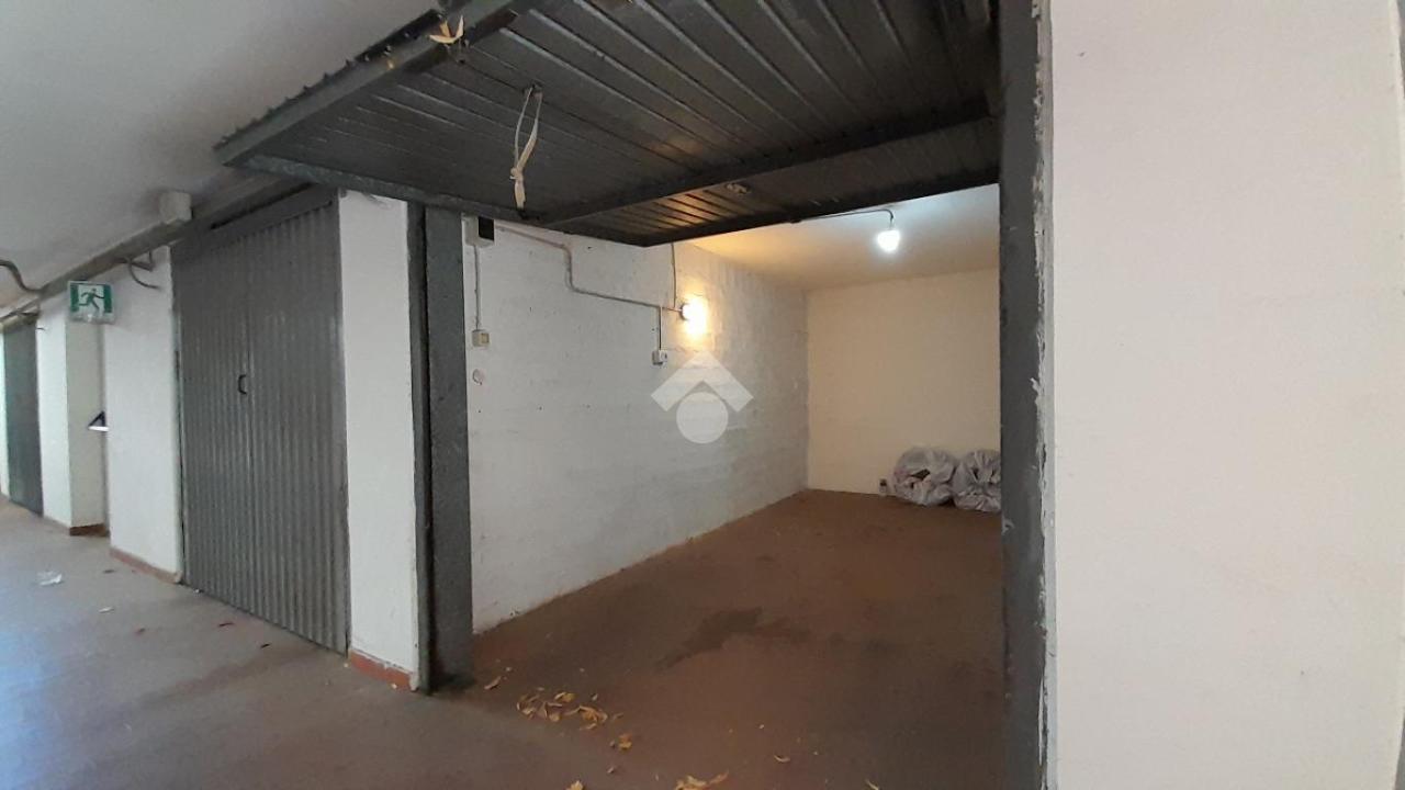 Box in vendita a Bologna