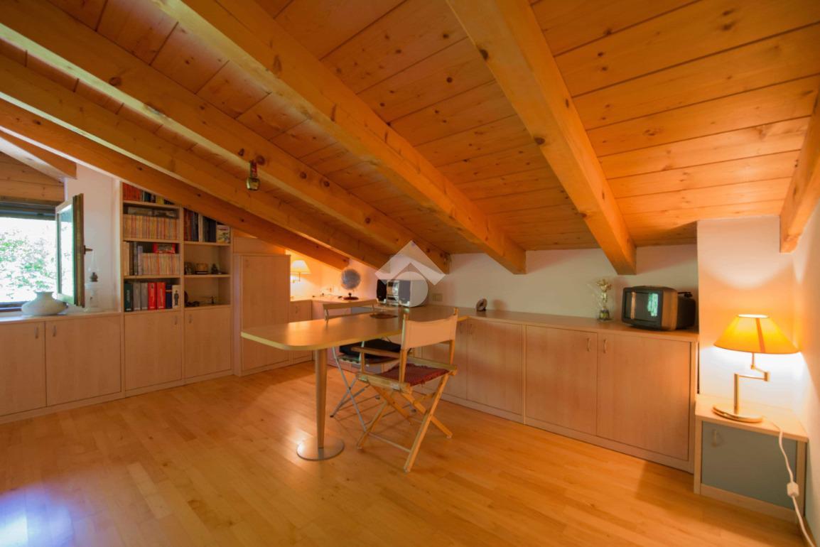 Appartamento in vendita a Lizzano In Belvedere